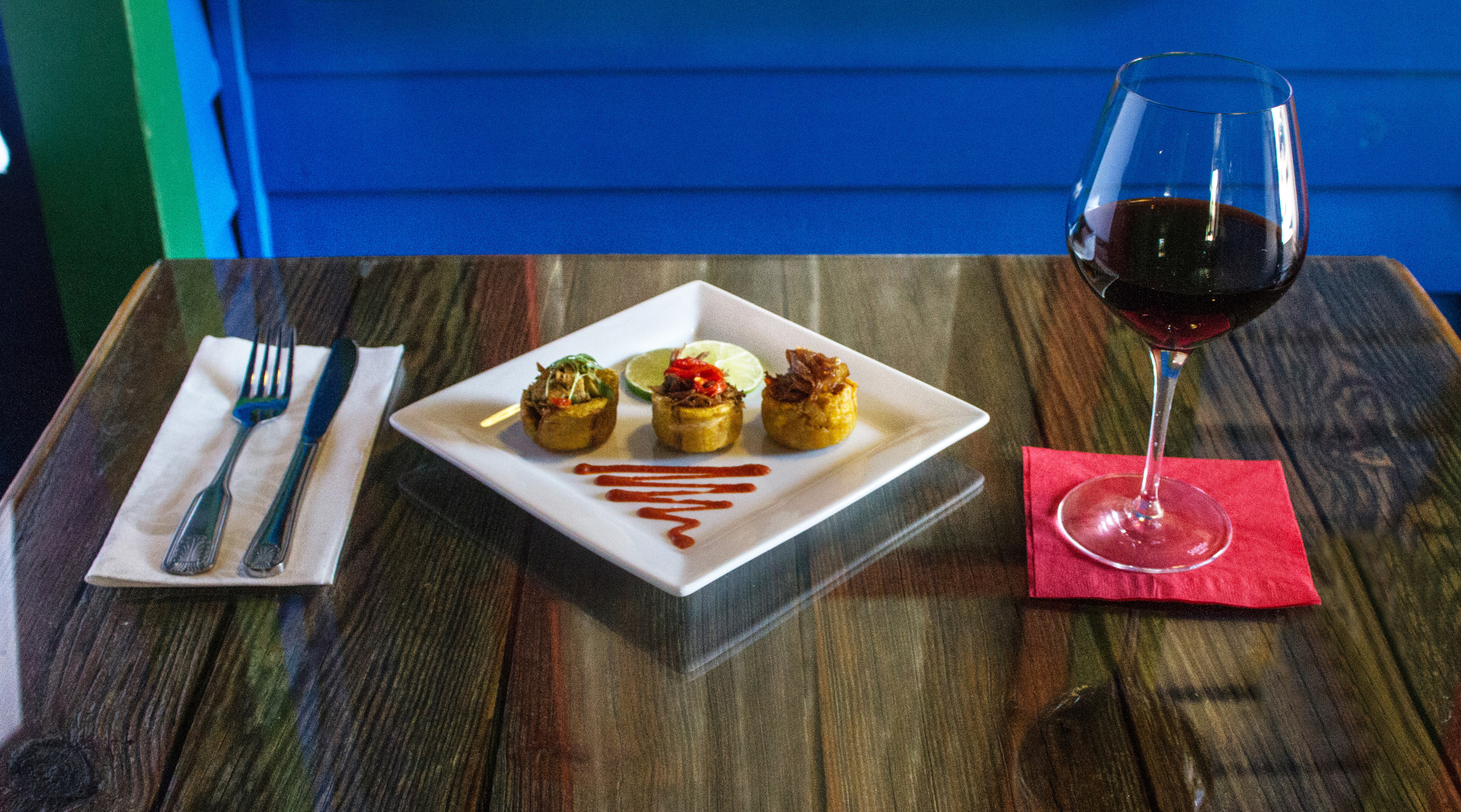 Traditional Cuban Menu - Los Tres Cubanos